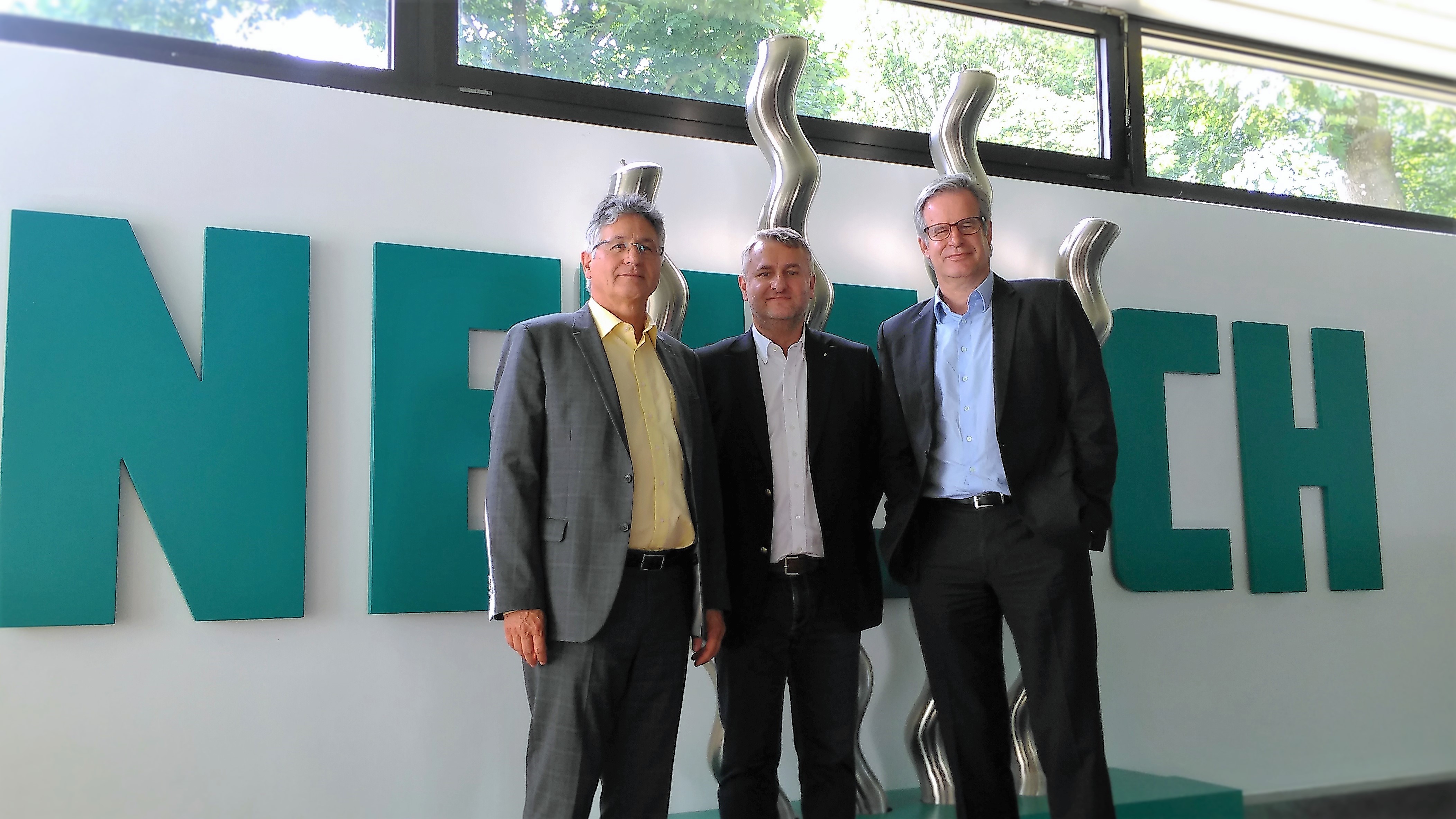 Der Hauptsponsor bleibt - Selber Wölfe